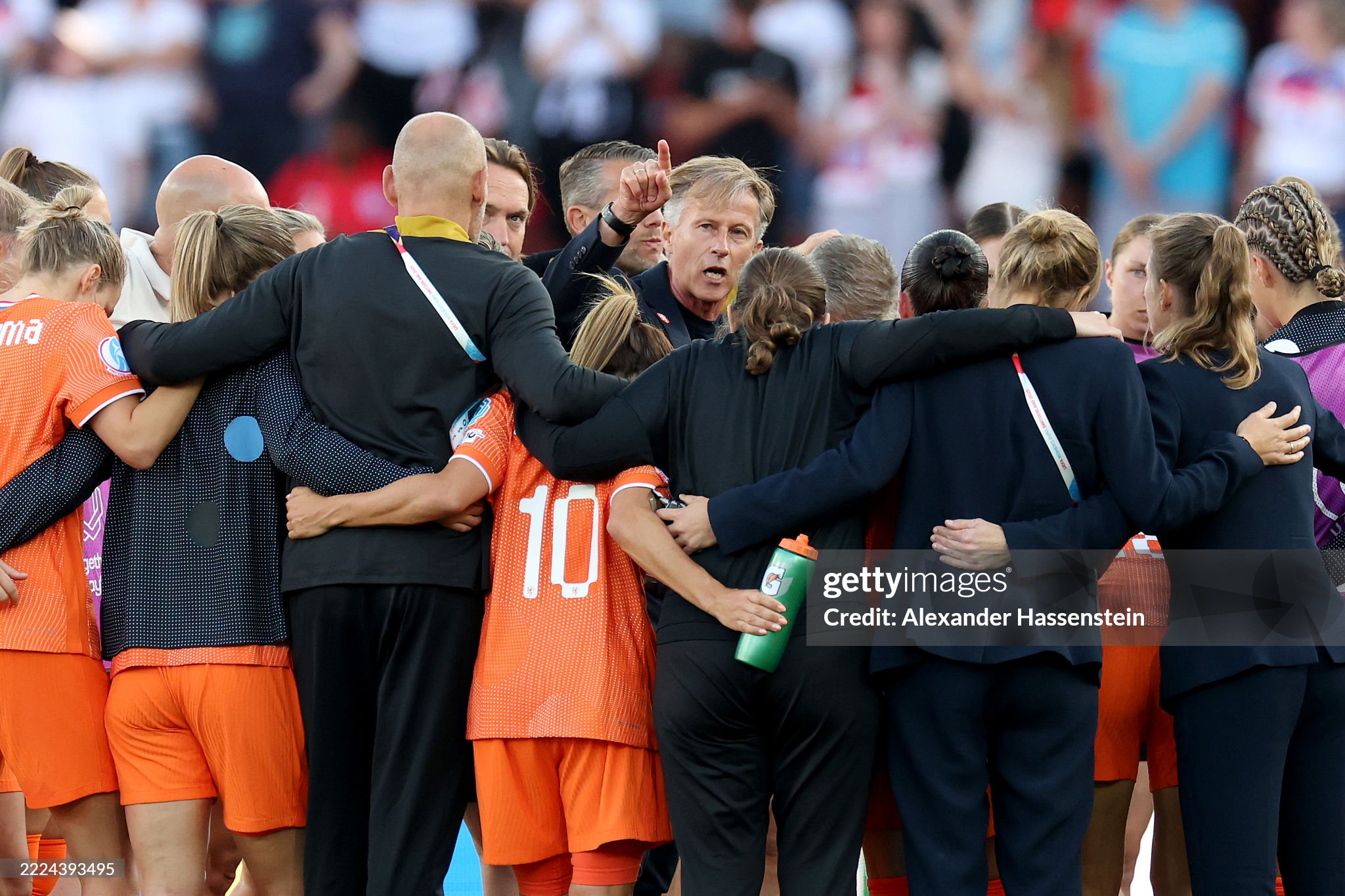 Concerns grow for Netherlands at Euro 2025 as players express ...